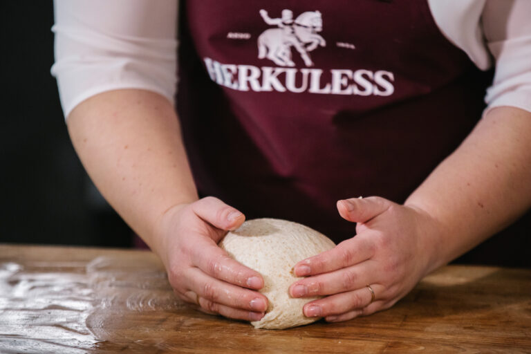 Dabīgā ierauga maize — Rīgas Dzirnavnieks